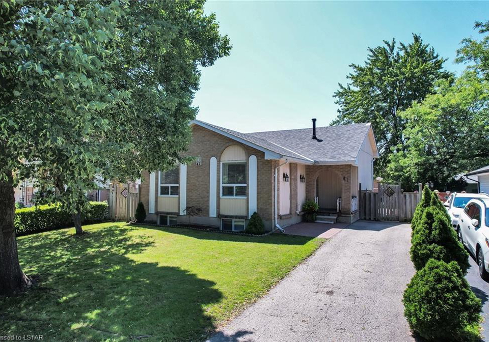 41 Alayne Crescent, London