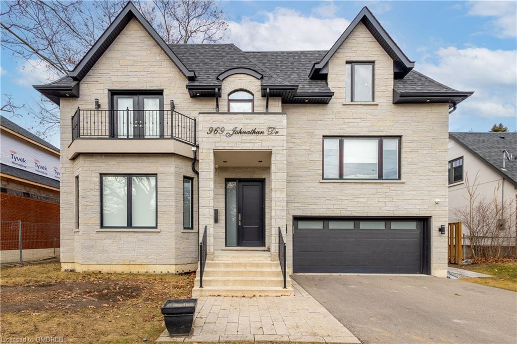 969 Johnathan Drive, Mississauga