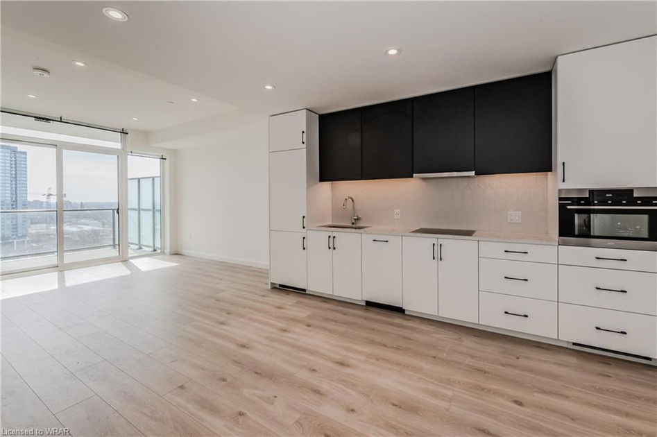 741 King Street W, Kitchener