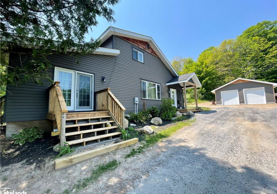 1067 North Mary Lake Road, Huntsville