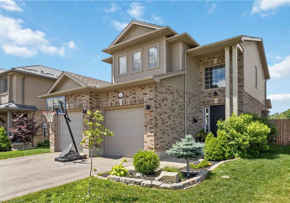 22 Stonefield Gate, Ilderton