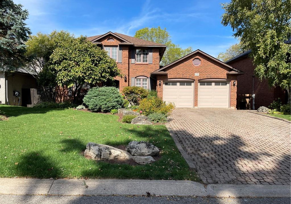 651 Deervalley Road, Ancaster